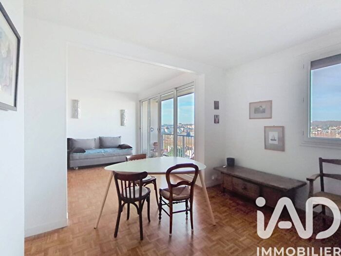 Appartement à louer - La Fontaine-Parc des Sceaux-Croix de Berny-Centre Ville, Antony - 4 pièces - 2 chambres