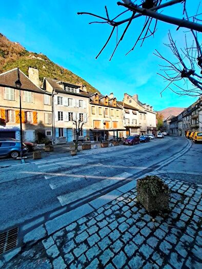 Appartement à vendre - Saint-Béat - 3 pièces - 2 chambres