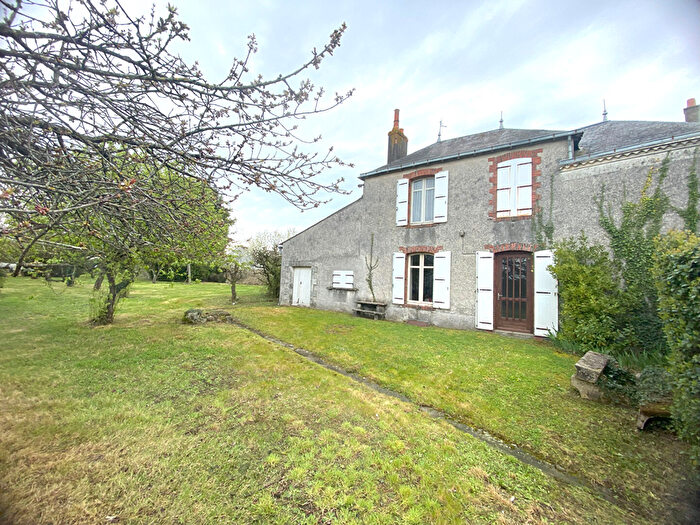 Maison à vendre - Saint-Prouant - 7 pièces - 3 chambres