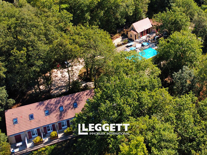 Maison à vendre - Sarlat-la-Canéda - 8 pièces - 7 chambres