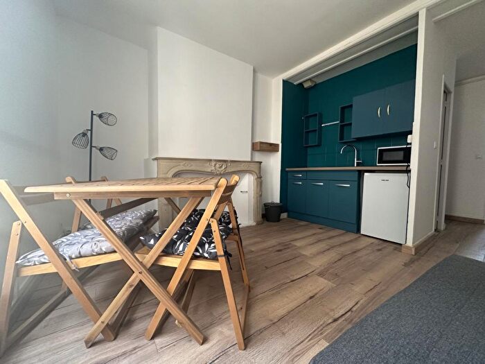 Appartement à louer - Chartres, Centre-ville - 2 pièces - 1 chambre