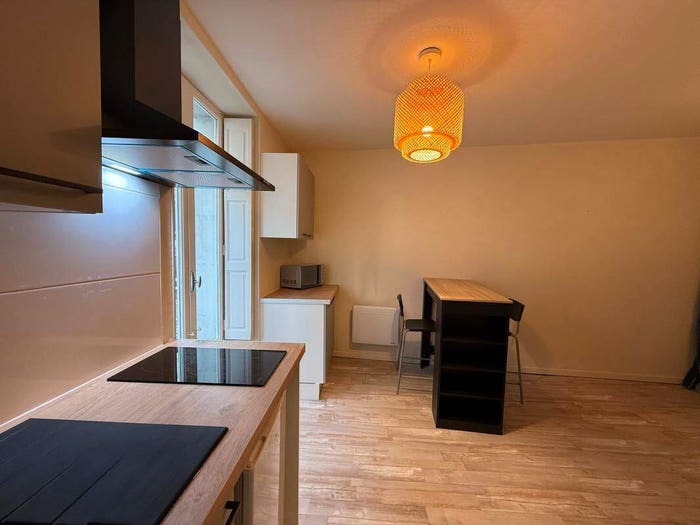 Centre Ville, Castres : Appartement 1 pièce à louer