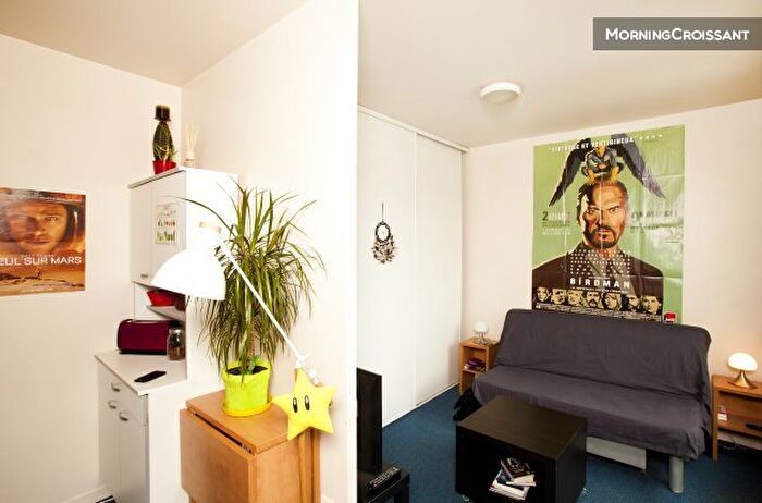 Appartement à louer - Neuilly-Plaisance, Eglise, Gare - 1 pièce