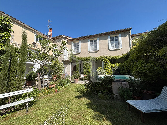 Maison 12 pièces à Vaison-la-Romaine, à vendre