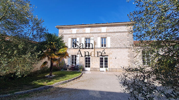 Maison à vendre - Asnières-sur-Nouère - 8 pièces - 6 chambres