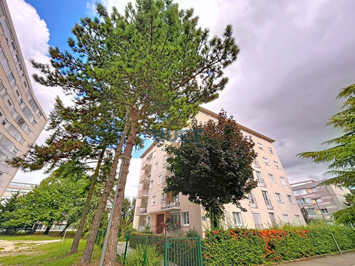 Appartement à vendre - Chenôve, Chenôve - 4 pièces - 3 chambres