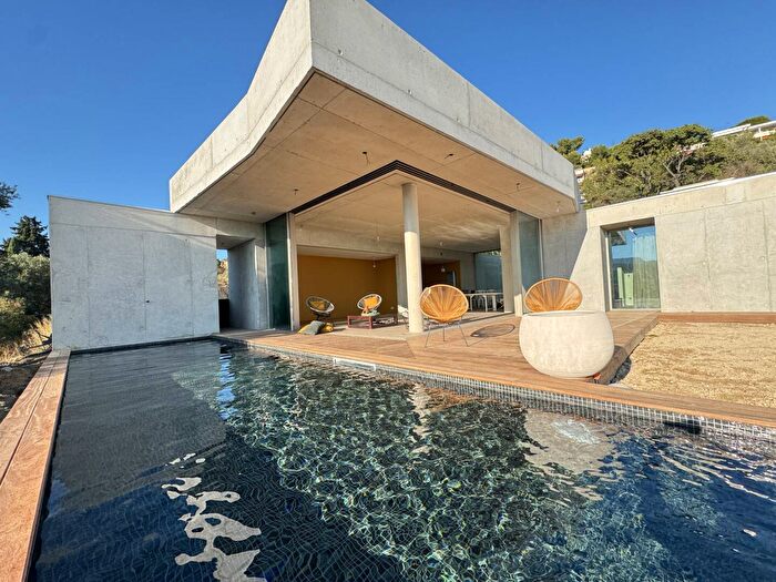 Maison à louer - Grande Couronne, Cassis - 6 pièces - 4 chambres