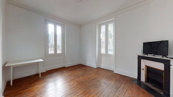 Arsonval, Brive-la-Gaillarde : Appartement 1 pièce à louer