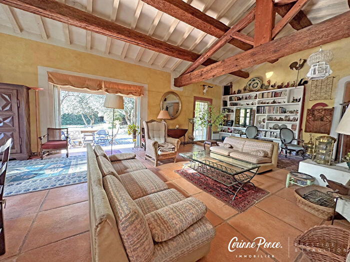 Maison à vendre - Nîmes - 5 pièces - 4 chambres