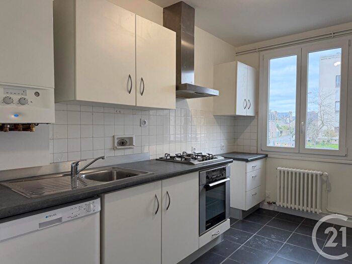 Appartement à louer - Dinan - 4 pièces - 3 chambres