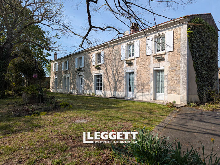 Maison à vendre - Champniers - 11 pièces - 6 chambres