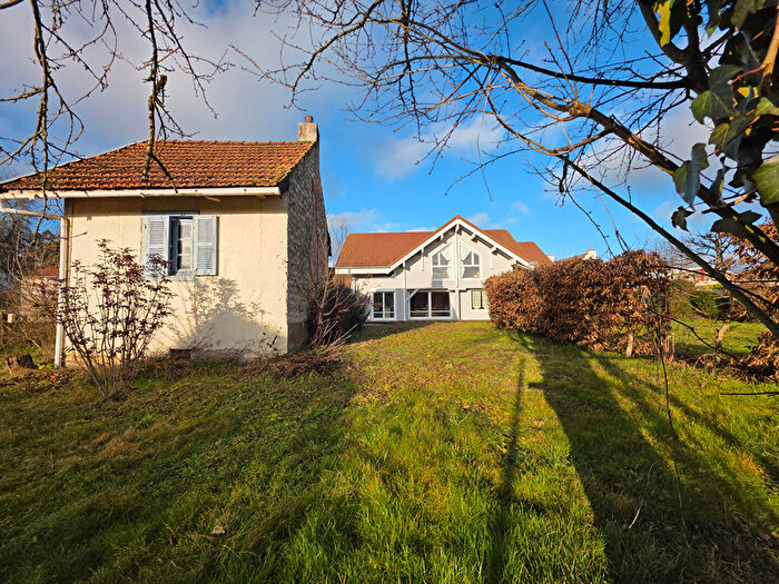Maison à vendre - Arc-sur-Tille - 7 pièces - 5 chambres
