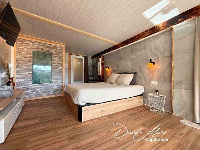 Appartement à vendre - Laragne-Montéglin - 1 pièce