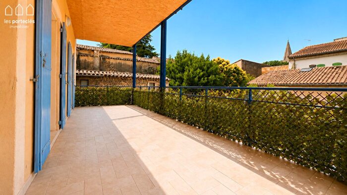 Appartement 4 pièces à Bagnols-sur-Cèze, Centre-ville, à vendre