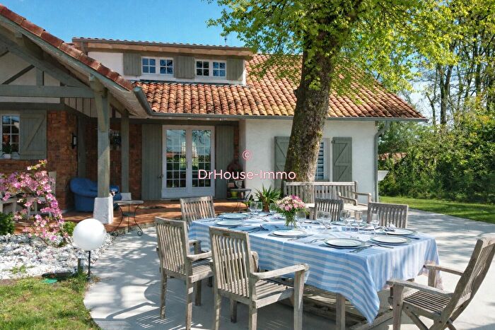 Maison à vendre - Saint-Vincent-de-Tyrosse - 6 pièces - 4 chambres