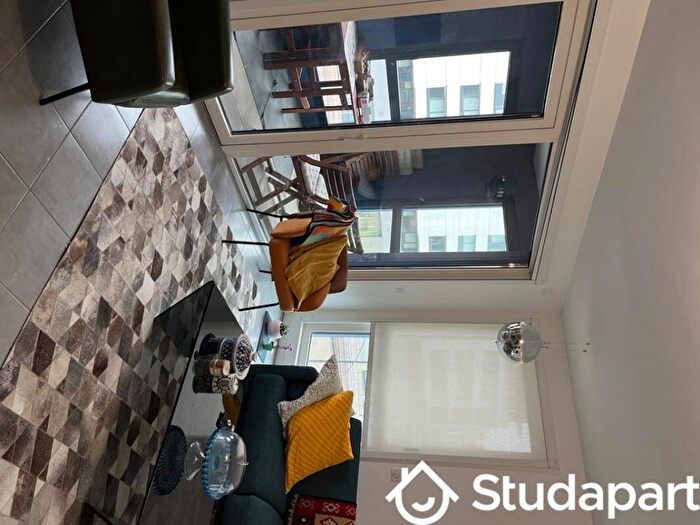 Neudorf Ouest Centre, Strasbourg : Appartement 1 pièce à louer