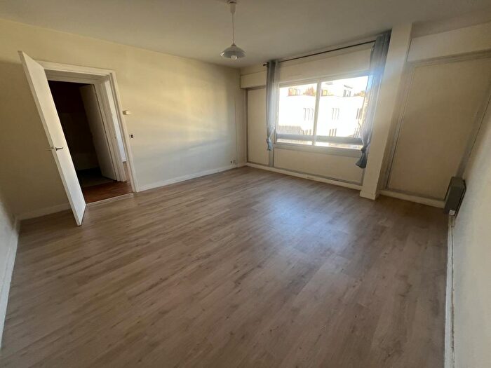 Appartement à louer - Le Puy-en-Velay, Breuil, Carmes - 2 pièces - 1 chambre