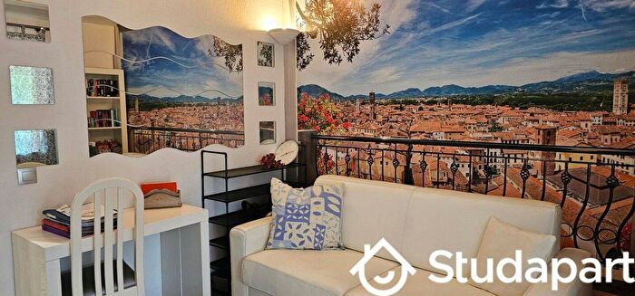 Appartement à louer - Brusquet-Retenaou-Devens, Vallauris - 1 pièce - 2 chambres