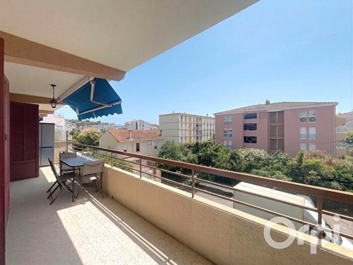 Appartement 3 pièces à Saint-Raphaël, Centre-ville, à vendre