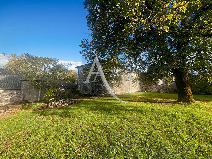 Maison à vendre - Montaigu-de-Quercy - 4 pièces - 3 chambres