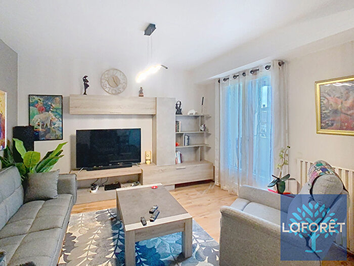 Appartement à louer - Dax, Saint-Pierre - 4 pièces - 2 chambres