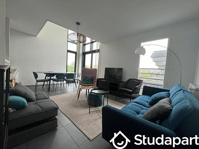 Appartement à louer - Prefecture, Cergy - 1 pièce - 2 chambres