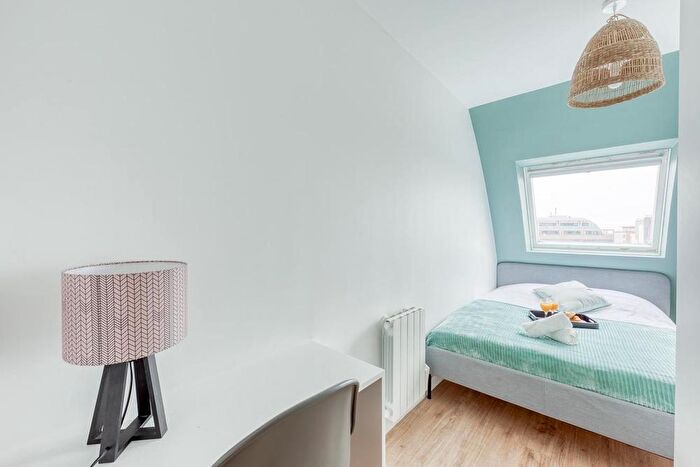 Appartement à louer - Cergy, Les Hauts-de-Cergy - 1 pièce - 1 chambre