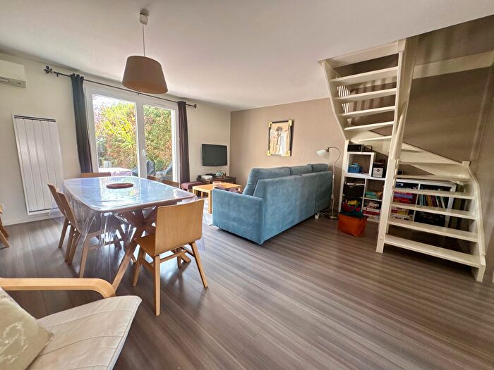 Maison à vendre - Décines-Charpieu, Bonneveau - 4 pièces - 3 chambres