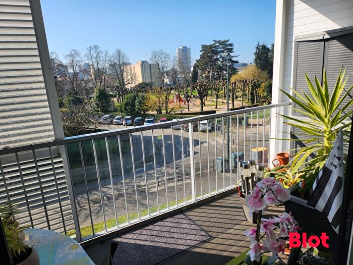 Appartement à vendre - Quartiers Nord-Ouest, Villejean - 4 pièces - 3 chambres