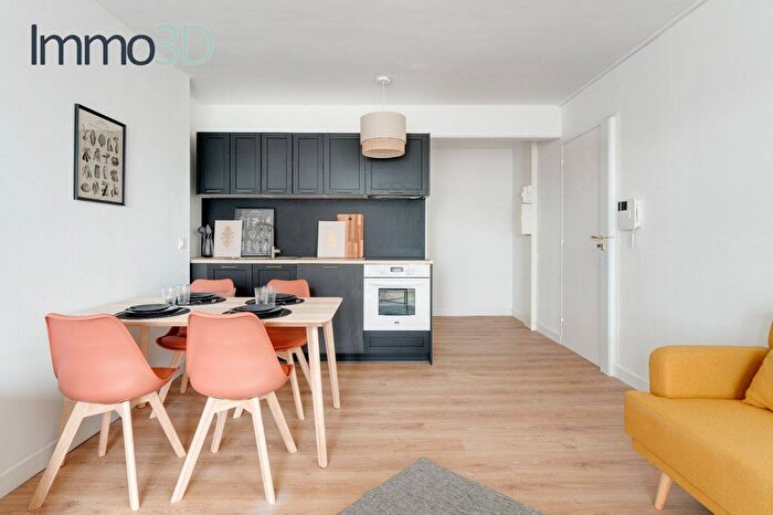 Appartement à louer - Haussonville-Blandan-Donop, Nancy - 5 pièces - 4 chambres