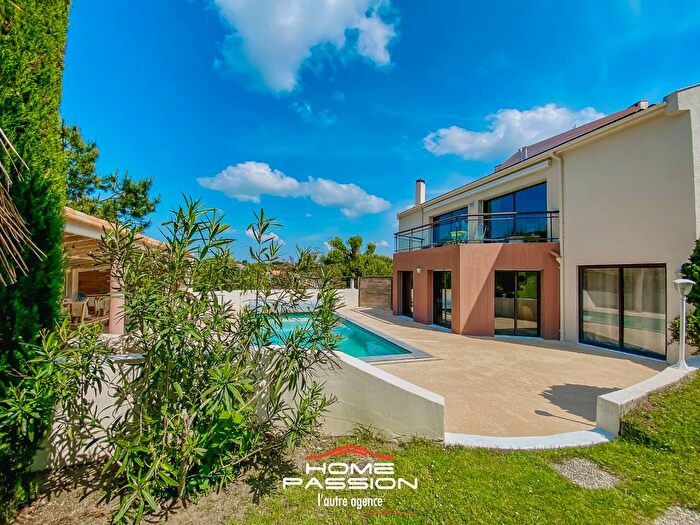 Maison à vendre - Saint-Palais-sur-Mer - 9 pièces - 7 chambres