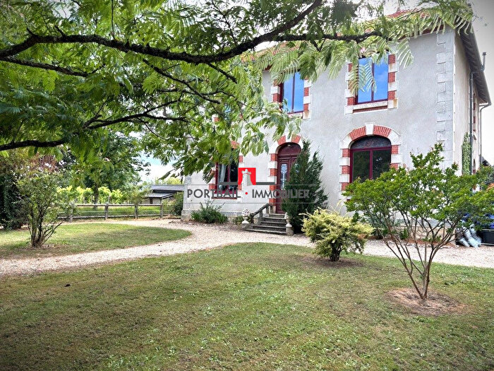 Maison 9 pièces à vendre - Saint-André-de-Cubzac