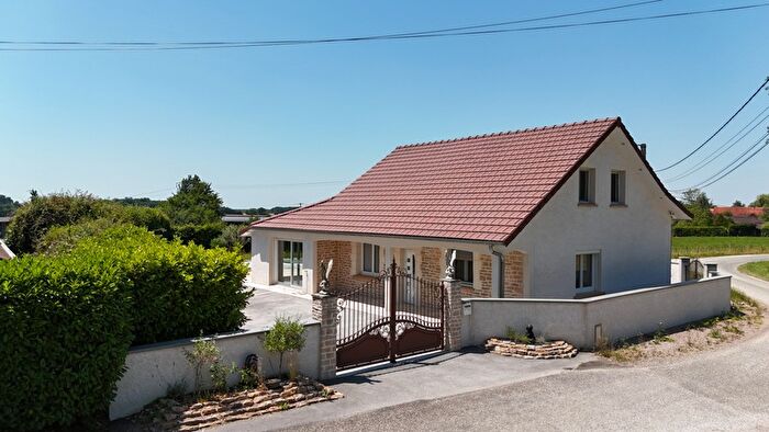 Maison 7 pièces à vendre à Commenailles