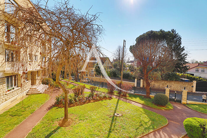 Appartement à vendre - Chatou, Est - 3 pièces - 2 chambres