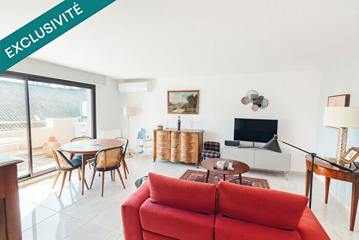 Appartement à vendre - Avignon, Palais des Papes, Zone Piétonne - 2 pièces - 1 chambre