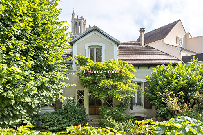 Maison à vendre - Mantes-la-Jolie, Centre-ville - 8 pièces - 5 chambres