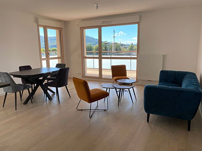 Appartement à louer - Albigny, Annecy-le-Vieux - 3 pièces - 2 chambres