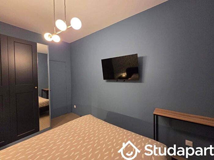 Appartement à louer - Gabriel Péri-Estienne dOrves, Colombes - 1 pièce - 3 chambres