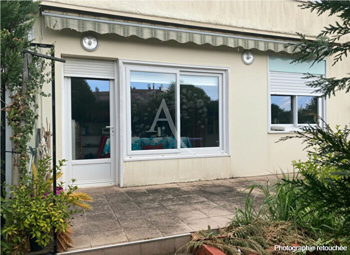 Maison 7 pièces à Fontenay-le-Comte, Commerce, Marchoux, à vendre