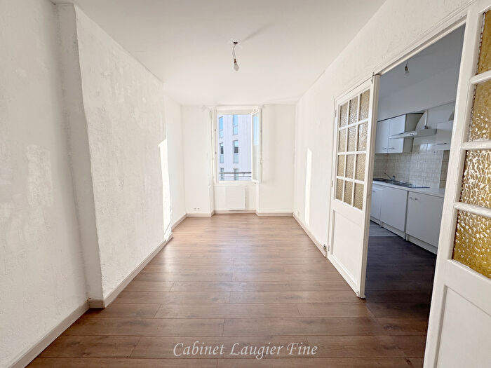 Appartement à louer - Marseille e , La Joliette - 1 pièce