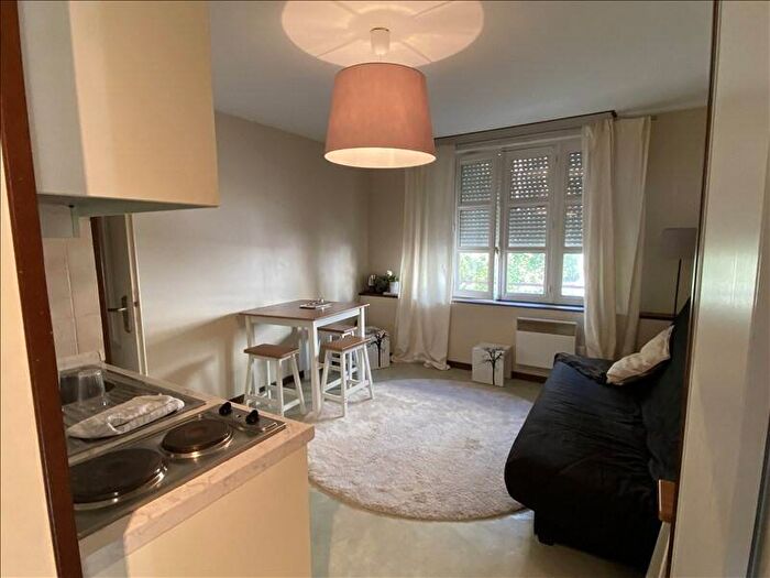 Appartement à louer - Couronne Centrale, Bourges - 1 pièce