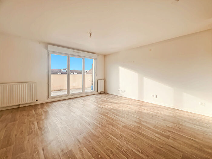 Appartement à louer - Dammarie-les-Lys, Petit Dammarie, Croix Saint-Jacques - 4 pièces - 3 chambres