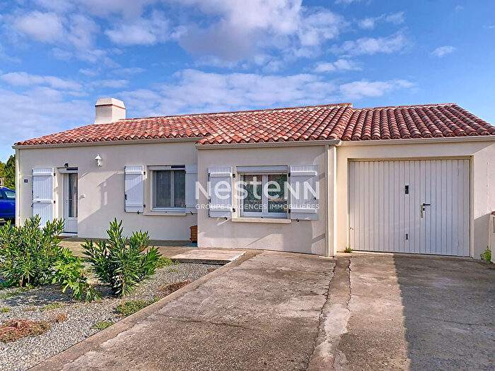 Maison à vendre - Saint-Michel-en-lHerm - 4 pièces - 3 chambres