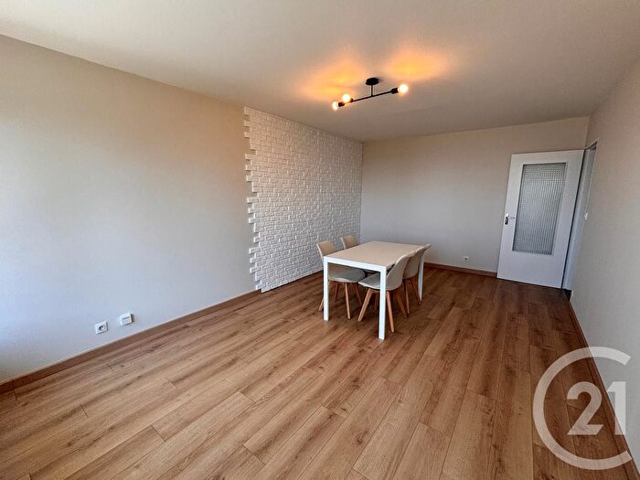 Appartement à louer - Cruseilles - 4 pièces - 2 chambres