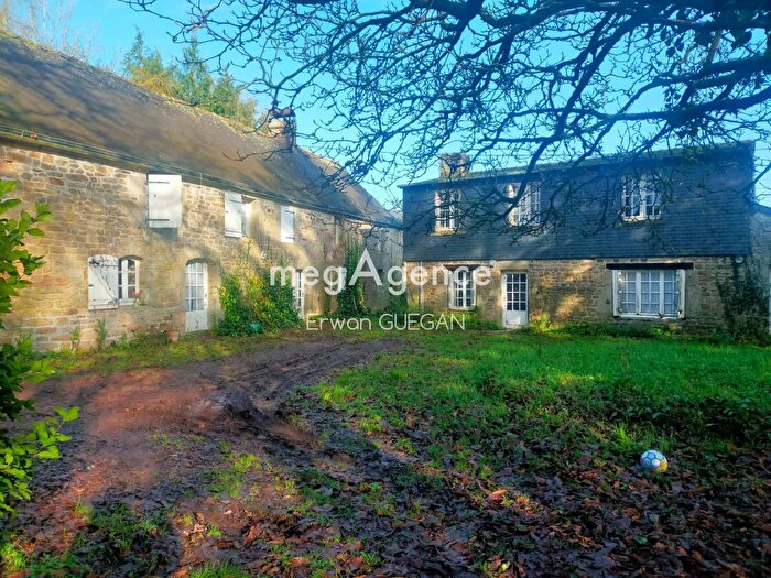 Maison à vendre - Séglien - 11 pièces - 6 chambres