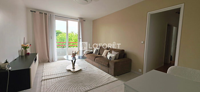 Villeneuve-la-Garenne, Centre-ville : Appartement 3 pièces à louer