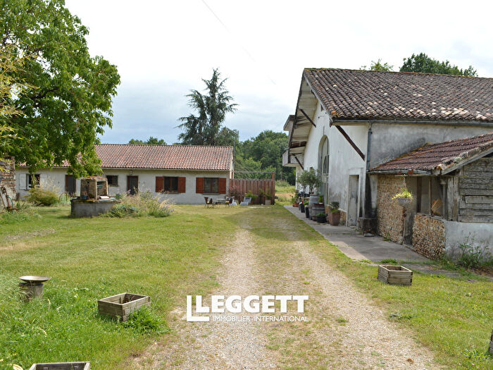 Maison 14 pièces à Noaillac, à vendre