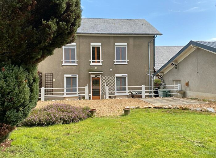 Maison à vendre - Châteauneuf-la-Forêt - 6 pièces - 3 chambres