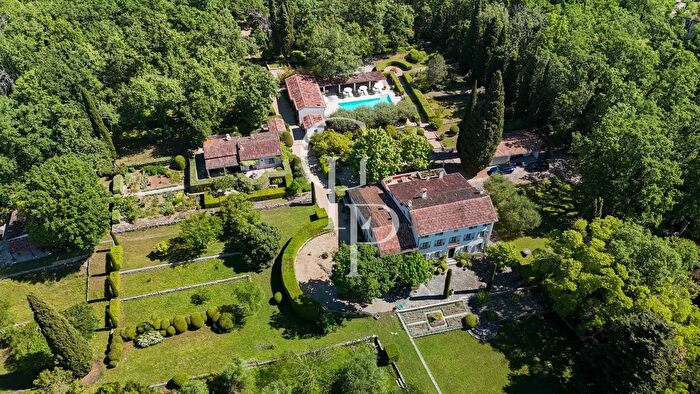 Maison à vendre - Peymeinade - 12 pièces - 8 chambres