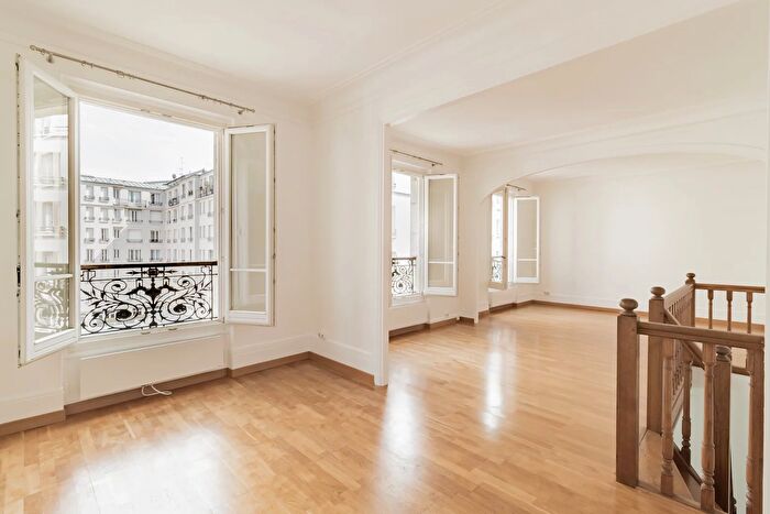 Appartement 4 pièces à vendre à Paris 16ème, Porte de Saint-Cloud, Auteuil-Sud